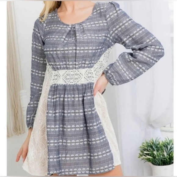Ryu | Dresses | Nwt Ryu Floral Grey And White Long Sleeved Laced Mini ...